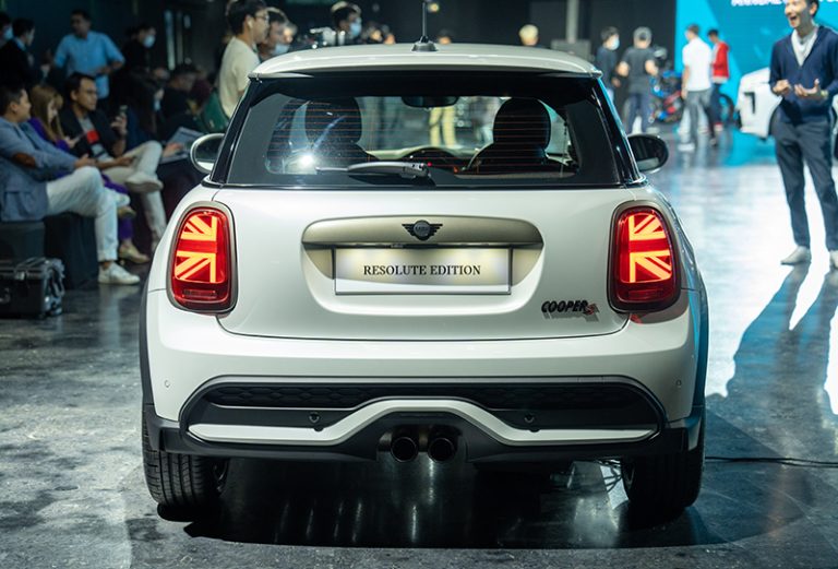 ภาพคันจริง Mini Hatch 3-Door Cooper S Resolute Edition | ร่างเดิม ใจ ...