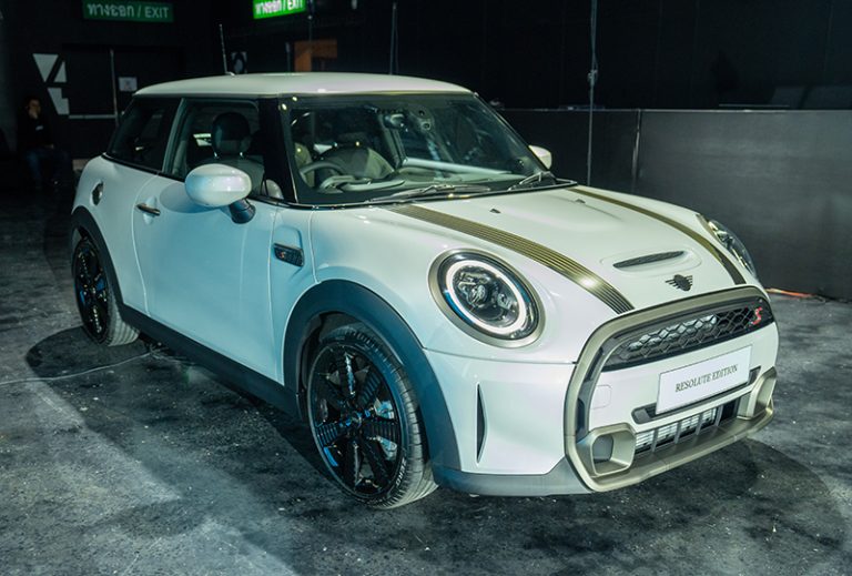 ภาพคันจริง Mini Hatch 3-Door Cooper S Resolute Edition | ร่างเดิม ใจ ...