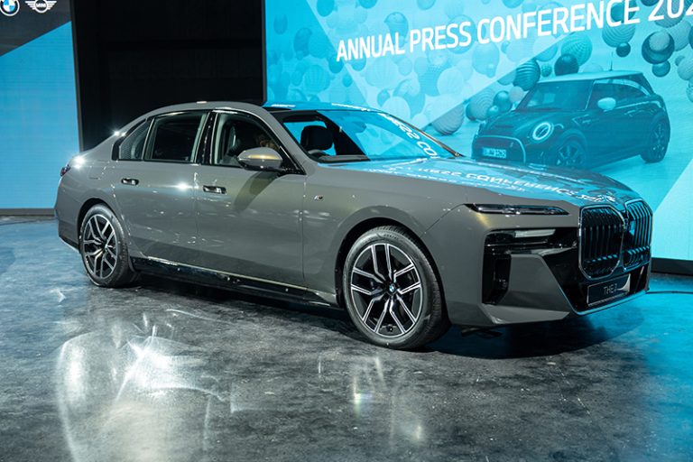 ภาพคันจริง BMW 750e xDrive M Sport | ซีดานหรู ขุมพลัง PHEV วิ่งไฟฟ้า ...