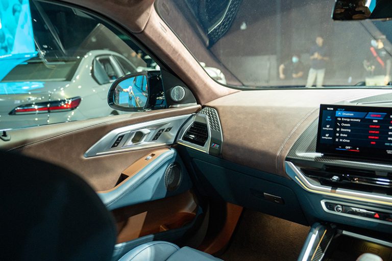 ภาพคันจริง BMW XM 50e xDrive | PHEV High Performance SUV รุ่นแรกจากแผนก ...