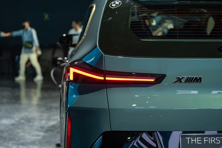 ภาพคันจริง BMW XM 50e xDrive | PHEV High Performance SUV รุ่นแรกจากแผนก ...