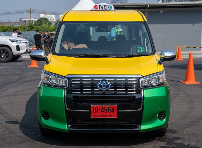 ภาพคันจริง Toyota THAI Taxi ขุมพลัง Hybrid + Hydrogen และรถพลังงาน ...