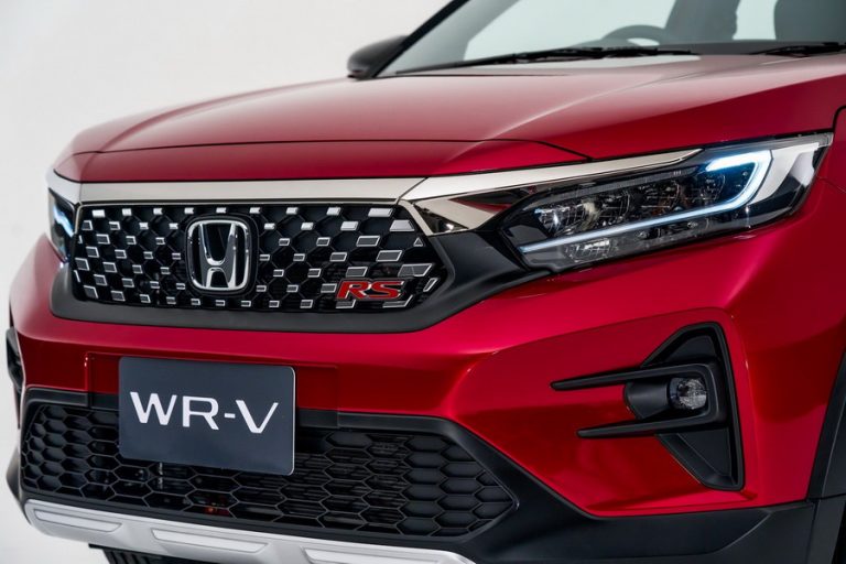 ราคาอย่างเป็นทางการ + เทียบสเป็ค All NEW Honda WR-V 1.5 CVT : 799,000 ...