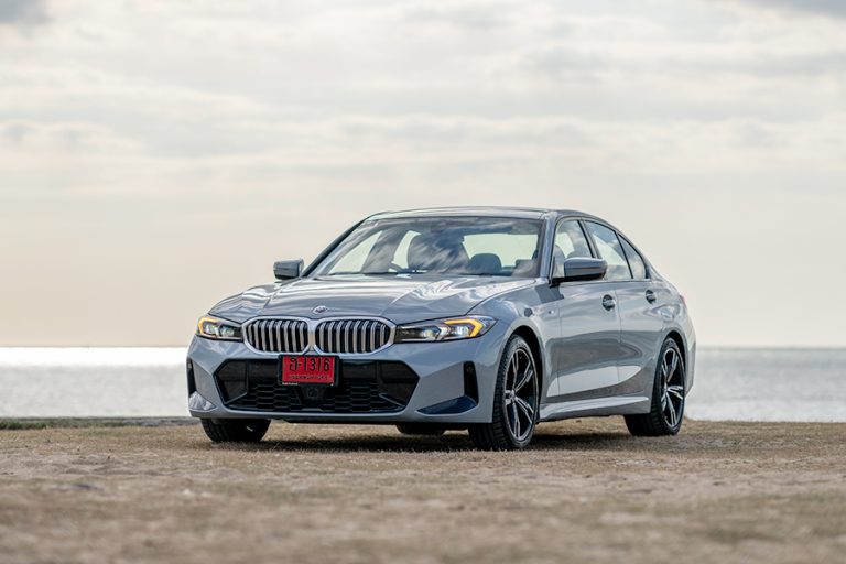 Headlightmag Clip พาชมรอบคัน BMW 320d M Sport (LCI) G20 - HeadLight ...