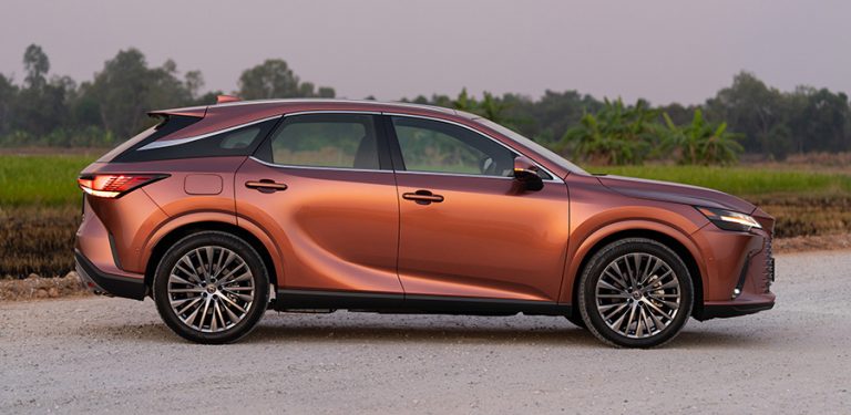 ภาพคันจริง Lexus RX 450h+ Premium AWD | SUV หรูคันโต กับเครื่อง Hybrid ...