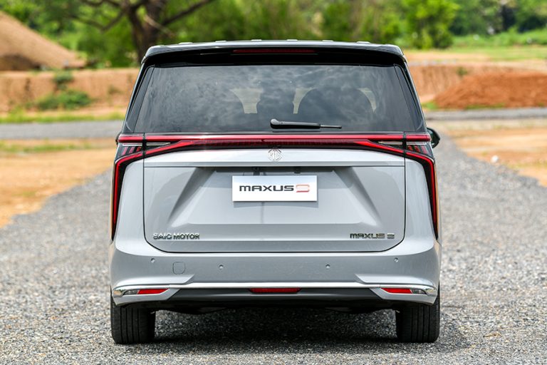 Headlightmag Clip First Impression พาชม และทดลองขับ MG Maxus 9 ...