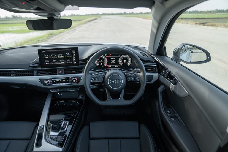 ภาพคันจริง Audi A4 40 TFSI S line Icon Black | แม้ไม่ได้ขับ 4 ตามขนบ ...