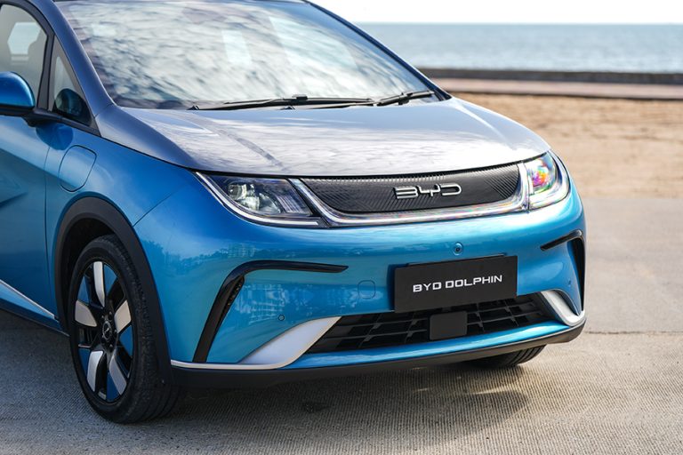 ราคาอย่างเป็นทางการ BYD Dolphin : 699,999 - 859,999 บาท | วิ่งไกลสุด ...