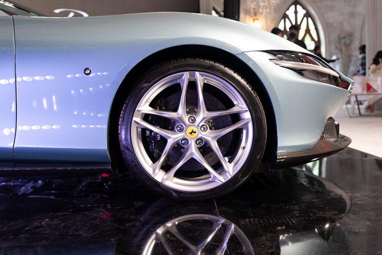 พาชม Ferrari Roma SPIDER | เปิดประทุนทรง GT 620 แรงม้า 26,500,000 บาท ...