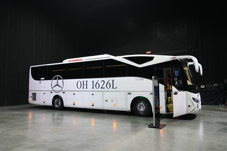 ราคาอย่างเป็นทางการ Mercedes-Benz OH 1626L : 2,650,000 บาท | แชสซีเปล่า ...