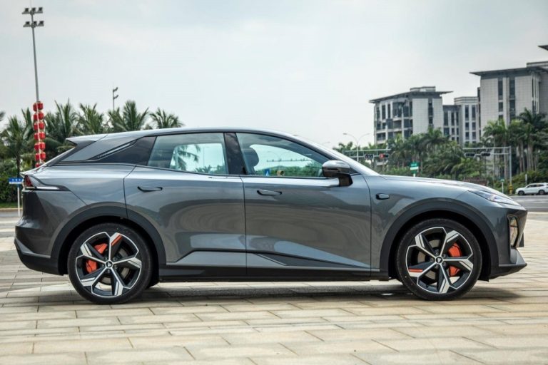 Deepal S7 EV และ EREV รถ SUV เสียบปลั๊กจากบริษัทร่วมทุน CATL-Huawei ...