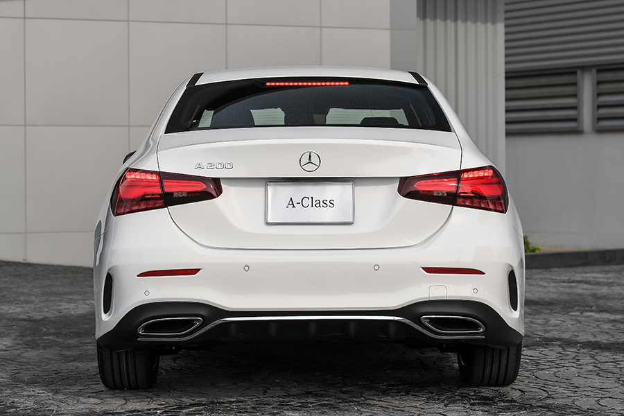 ราคาอย่างเป็นทางการ Mercedes-Benz A 200 AMG Dynamic (Facelift ...