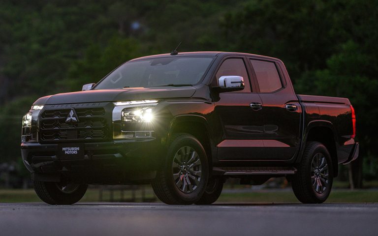 เทียบสเป็ค / Options : All New Mitsubishi TRITON ตัวถัง Double Cab รุ่น ...