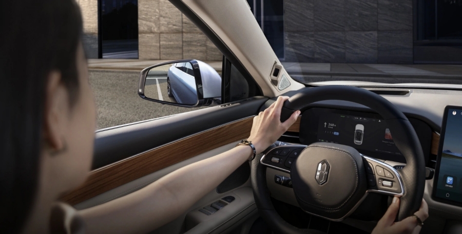 Huawei AITO M5 รถ SUV ขุมพลัง Plug-in hybrid 496 แรงม้า วิ่งได้ไกลสุด 1,455 กิโลเมตร 0-100 กม. ...