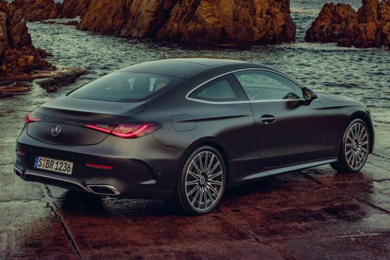 Mercedes-Benz CLE ชื่อนี้มาแทนทั้ง C-Coupe และ E-Coupe พร้อมขุมพลัง ...