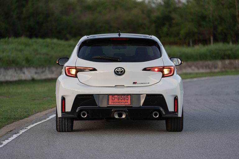 ภาพคันจริง Honda Civic Type R & Toyota GR Corolla | ตัวจี๊ดแดนอาทิตย์ ...