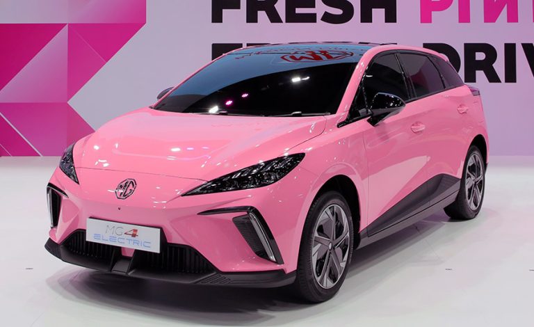 ราคาอย่างเป็นทางการ MG 4 Electric FRESH PINK : 869,000 – 969,000 บาท | แรพสีชมพู จำนวนจำกัด 8 ...