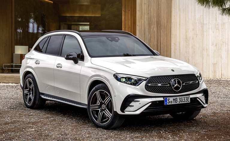 ราคาอย่างเป็นทางการ Mercdes-Benz GLC 220 d / 350 e : 3,720,000 ...