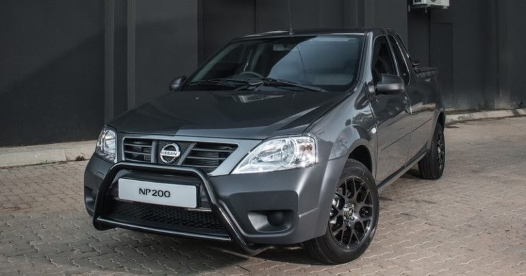Nissan NP200 รถกระบะพื้นฐานรถยนต์นั่ง ที่ลากขายในแอฟริกาใต้นาน 16 ปี ...
