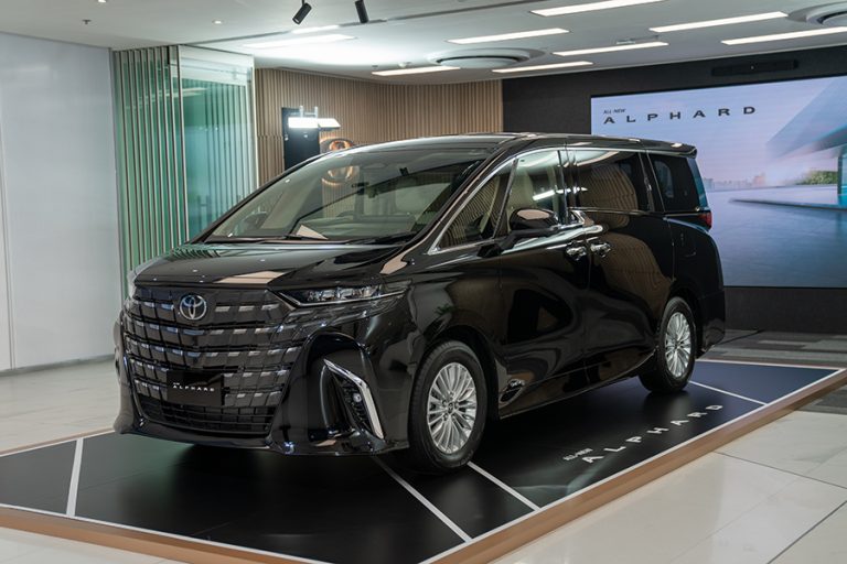 รวมภาพคันจริง All New Toyota Alphard / Vellfire ทุกรุ่นย่อยและชุดตกแต่ง ...