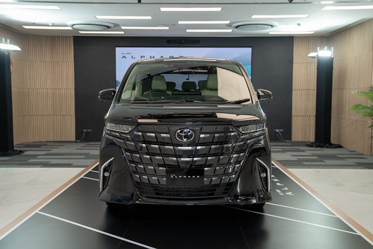รวมภาพคันจริง All New Toyota Alphard / Vellfire ทุกรุ่นย่อยและชุดตกแต่ง ...