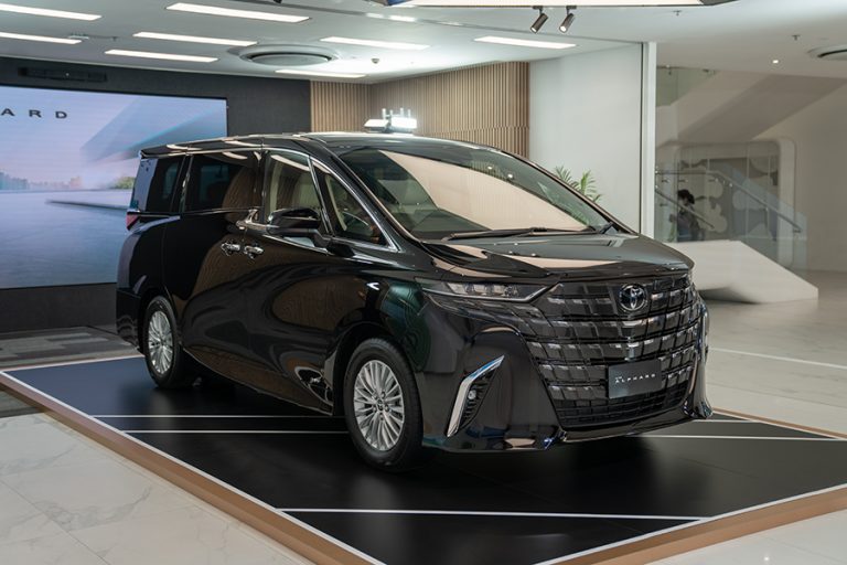 รวมภาพคันจริง All New Toyota Alphard / Vellfire ทุกรุ่นย่อยและชุดตกแต่ง ...
