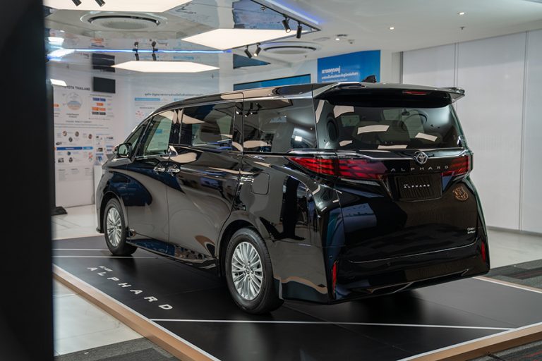 รวมภาพคันจริง All New Toyota Alphard / Vellfire ทุกรุ่นย่อยและชุดตกแต่ง ...