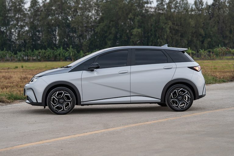 ภาพคันจริง BYD Dolphin | จบแค่ Standard Range หรือไปให้สุด แล้วหยุดที่ ...