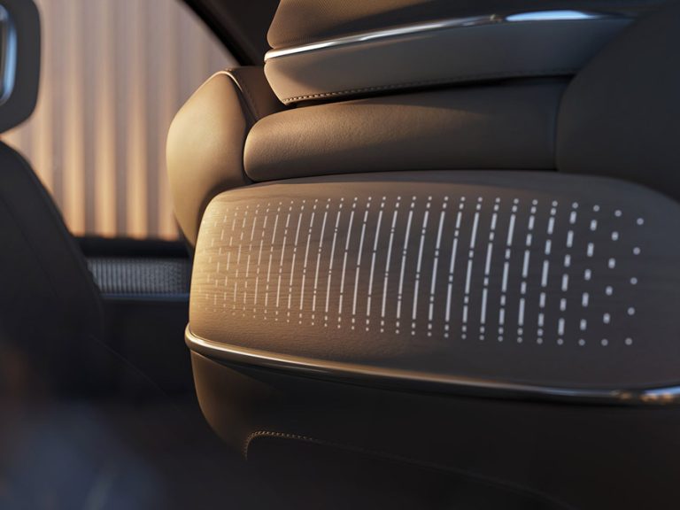 ภาพ Official : Volvo EM90 MPV ขุมพลังไฟฟ้า 272 แรงม้า แบตเตอรี่ 116 kWh ...