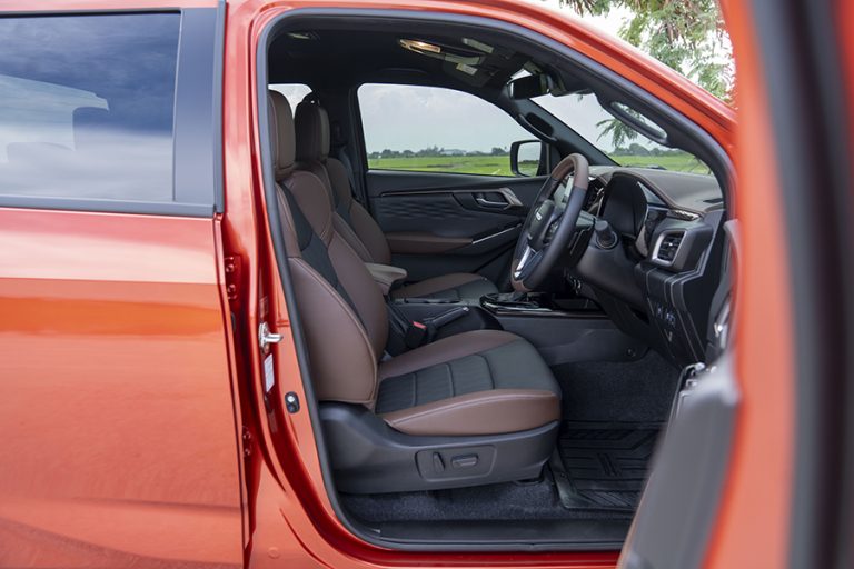 ภาพคันจริง Isuzu D-Max V-Cross Double Cab 3.0 M 6AT 4×4 Minorchange ...