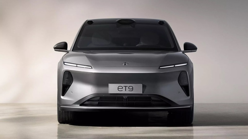 Nio ET9 รถยนต์ไฟฟ้า 697 แรงม้า แบตเตอรี่ 900V 120 kWh ชาร์จ 5 นาที พร้อมไปต่ออีก 250 km ...