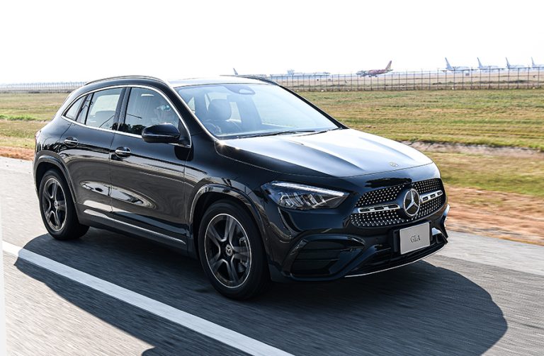 ราคาอย่างเป็นทางการ Mercedes-Benz GLA 200 AMG Dynamic (Facelift ...