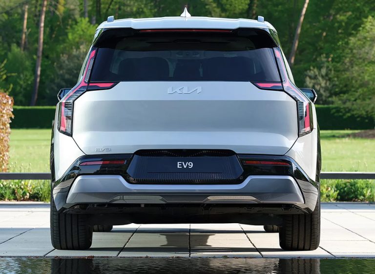ราคาอย่างเป็นทางการ KIA EV9 Long Range : 3,499,000 - 3,899,000 บาท ...