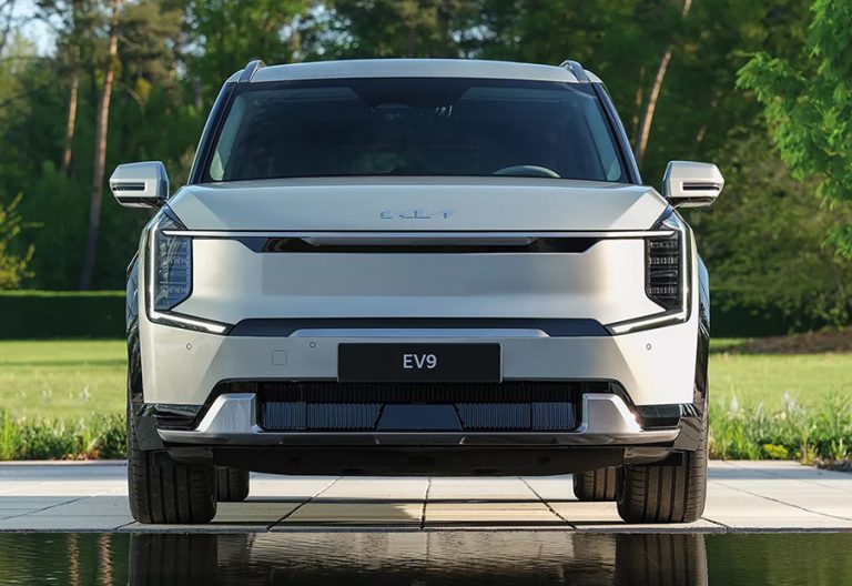 ราคาอย่างเป็นทางการ KIA EV9 Long Range : 3,499,000 - 3,899,000 บาท ...