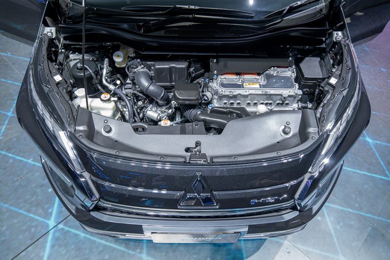 ภาพคันจริง Mitsubishi Xpander HEV & Xpander Cross HEV - HeadLight Magazine