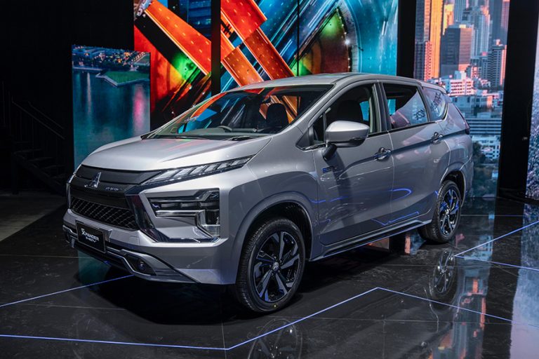 ภาพคันจริง Mitsubishi Xpander HEV & Xpander Cross HEV - HeadLight Magazine