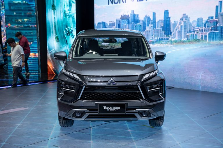 ภาพคันจริง Mitsubishi Xpander HEV & Xpander Cross HEV - HeadLight Magazine