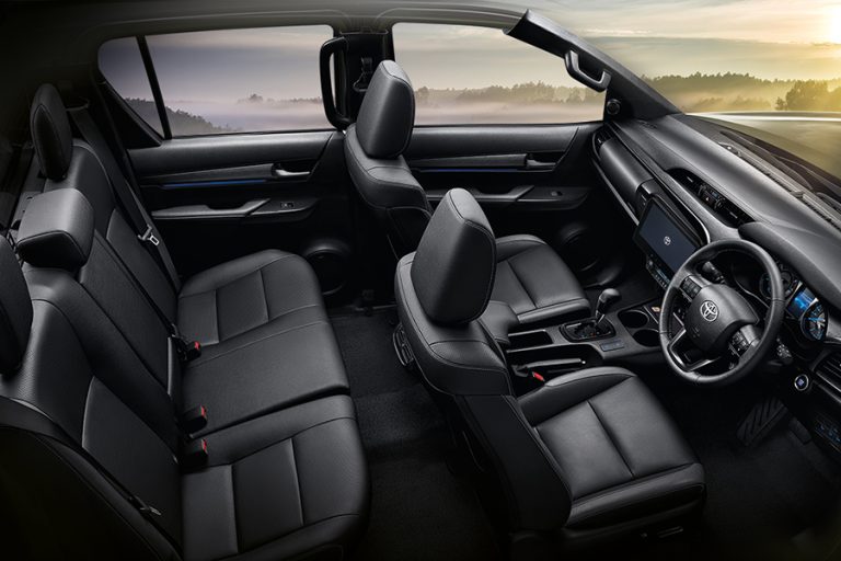 ราคาอย่างเป็นทางการ Toyota Hilux Revo ROCCO (MY 2024) : 1,006,000 ...