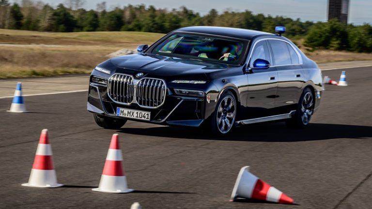 BMW Security Vehicle Trainings คอร์สสอนอบรมขับขี่รถยนต์หุ้มเกราะ พร้อม ...