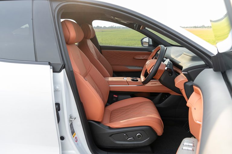 ภาพคันจริง DEEPAL S07 | เมื่อการขับขี่ และ UI ตรงข้ามกับหน้าตา - HeadLight Magazine