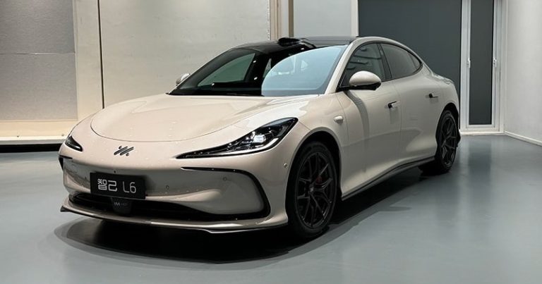 IM L6 จากเครือ SAIC จะมีรุ่นที่ใช้แบตเตอรี่ solid state ขับได้ไกลกว่า 1,000 km (CLTC) ตามมา ...