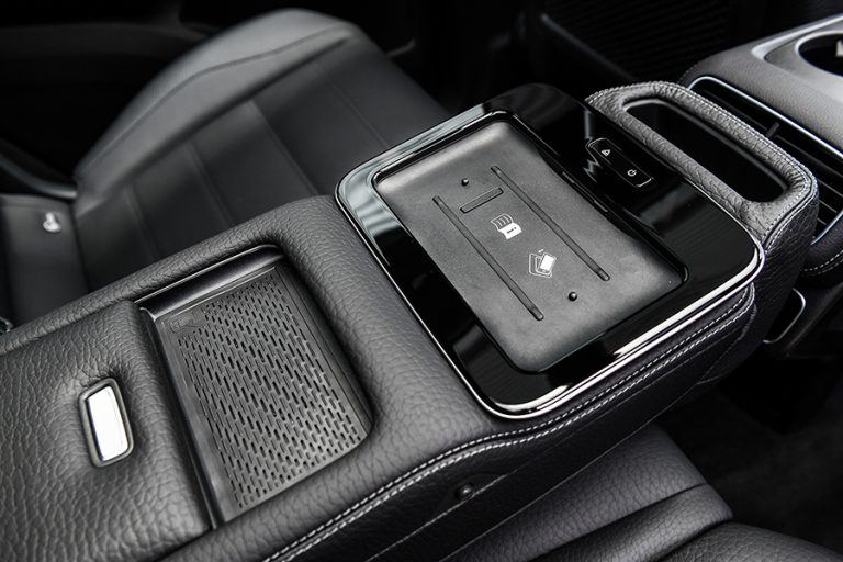ราคาอย่างเป็นทางการ Mercedes-Benz GLS 450 d 4MATIC AMG Dynamic ...
