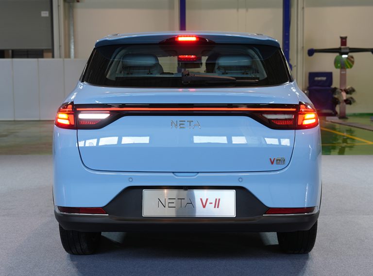 ราคาอย่างเป็นทางการ Neta V-II : 499,000 - 549,000 บาท | แบตเตอรี่ 36.1 ...