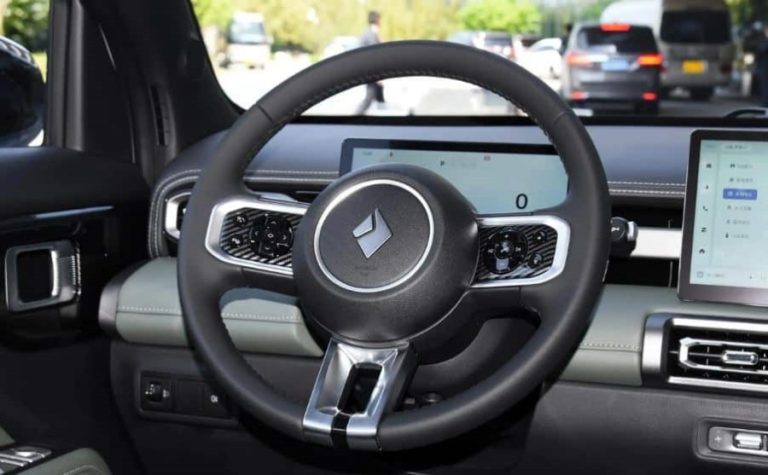 Baojun Yep Plus เวอร์ชั่น 5 ประตูของรถ EV ตัวถัง SUV เหลี่ยมสันสำหรับ ...