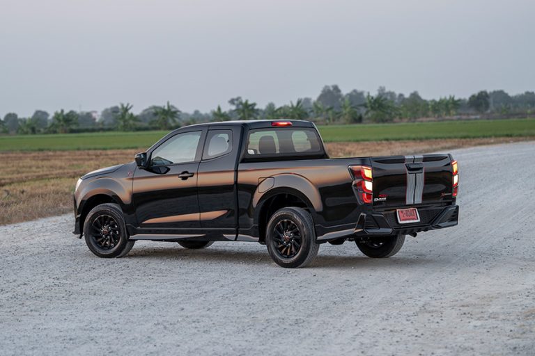 ภาพคันจริง Isuzu D-Max X-SERIES SPEED Minorchange | 2-Door & 4-Door ...