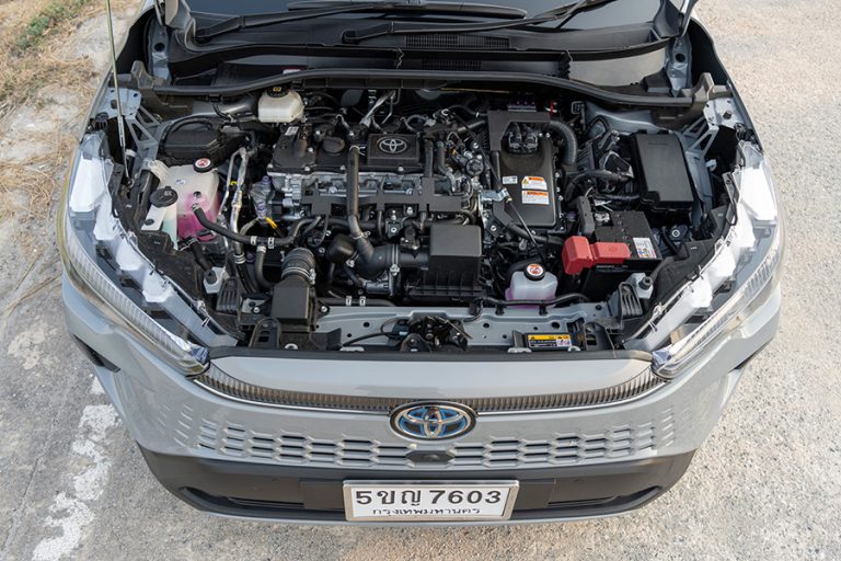 ภาพคันจริง Toyota Corolla Cross HEV Premium Luxury | หลบหน่อย... เจ้า ...