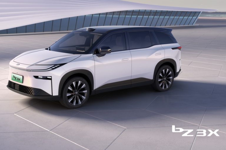 Toyota เปิดตัว bZ3C และ bZ3X รถ EV ตัวถังซีดานและ SUV จากรถต้นแบบ bZ Sport Cross Concept และ bZ ...