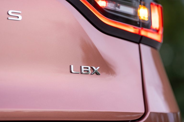 ภาพคันจริง Lexus LBX Premium | คงความเป็นเล็กซัส ทั้งความประณีต หน้าตา ...