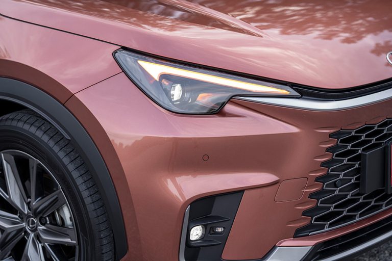 ภาพคันจริง Lexus LBX Premium | คงความเป็นเล็กซัส ทั้งความประณีต หน้าตา ...