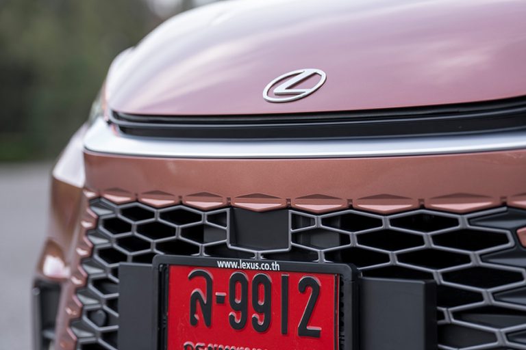 ภาพคันจริง Lexus LBX Premium | คงความเป็นเล็กซัส ทั้งความประณีต หน้าตา ...